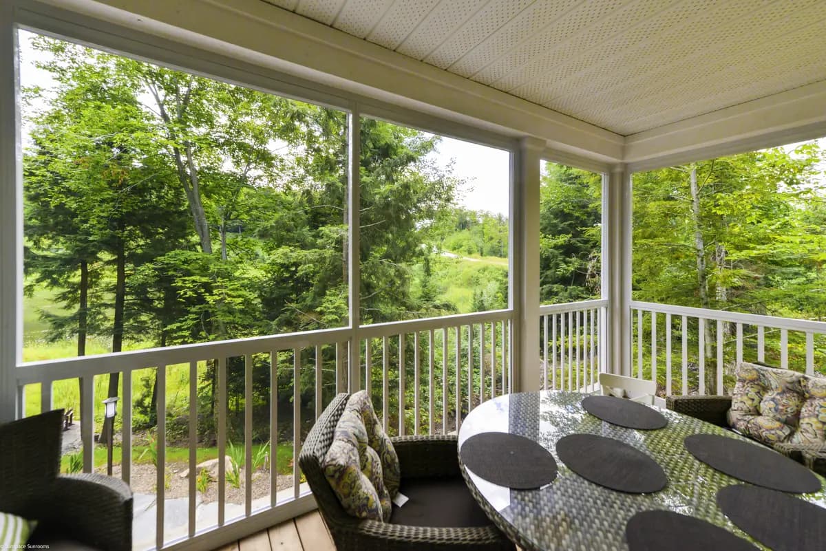 Integrated Screen Railings | Sunspace Sunrooms Corporate