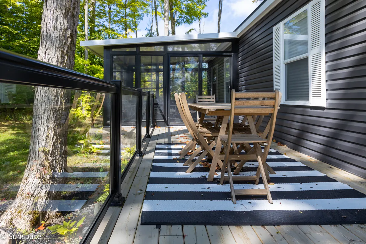 VR/ La vie en véhicule récréatif | Sunspace Sunrooms Corporate