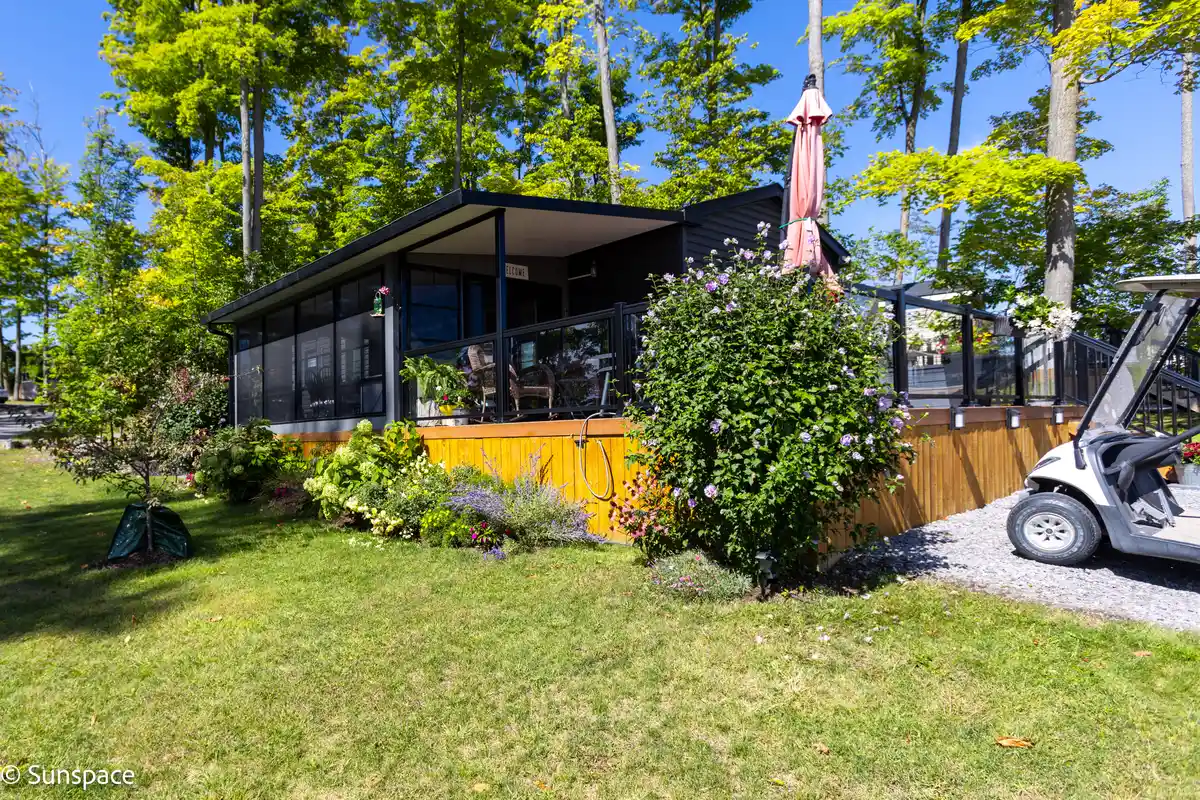 VR/ La vie en véhicule récréatif | Sunspace Sunrooms Corporate